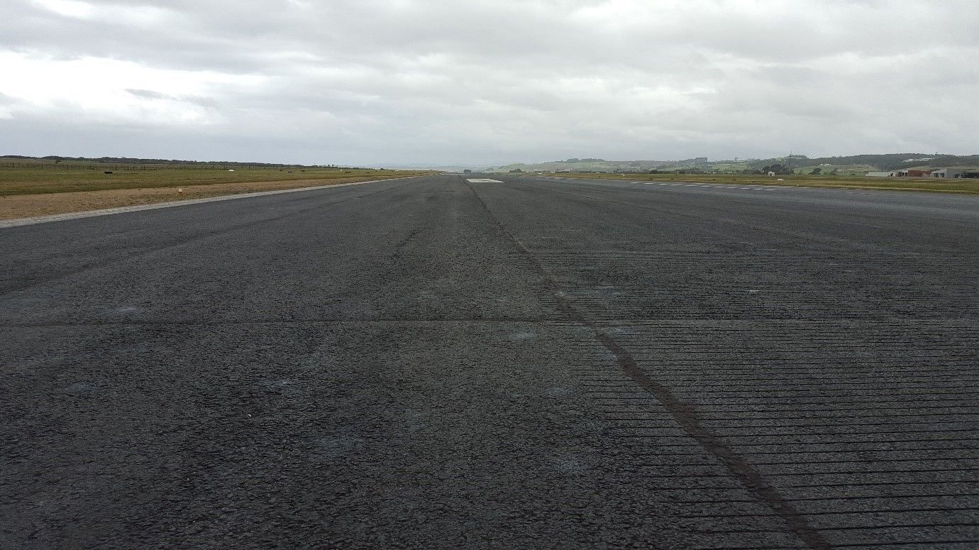 Pavement Design and Construction Specification for Airport Runway - JJ ...